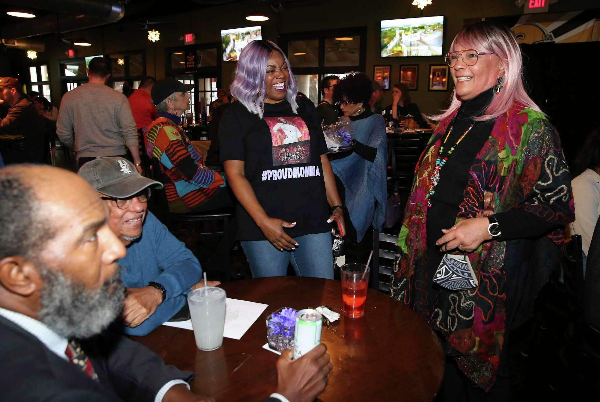 In the ‘Hell’s Kitchen’ finale, San Antonio chef Mary Lou Davis came in ...