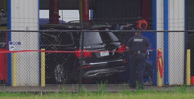 Auto mechanic shop worker killed when SUV falls from lift