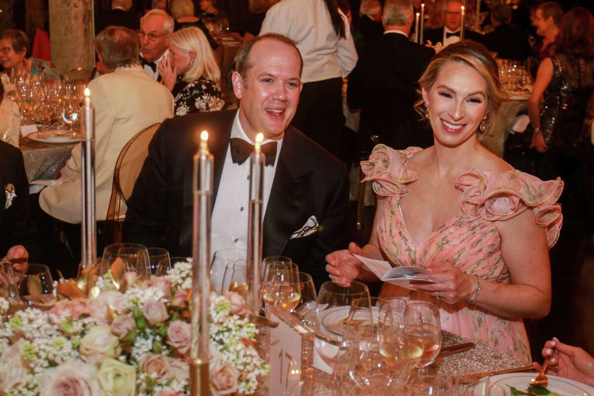 Houston Symphony raises $601,000 at wine dinner, announces musician ...