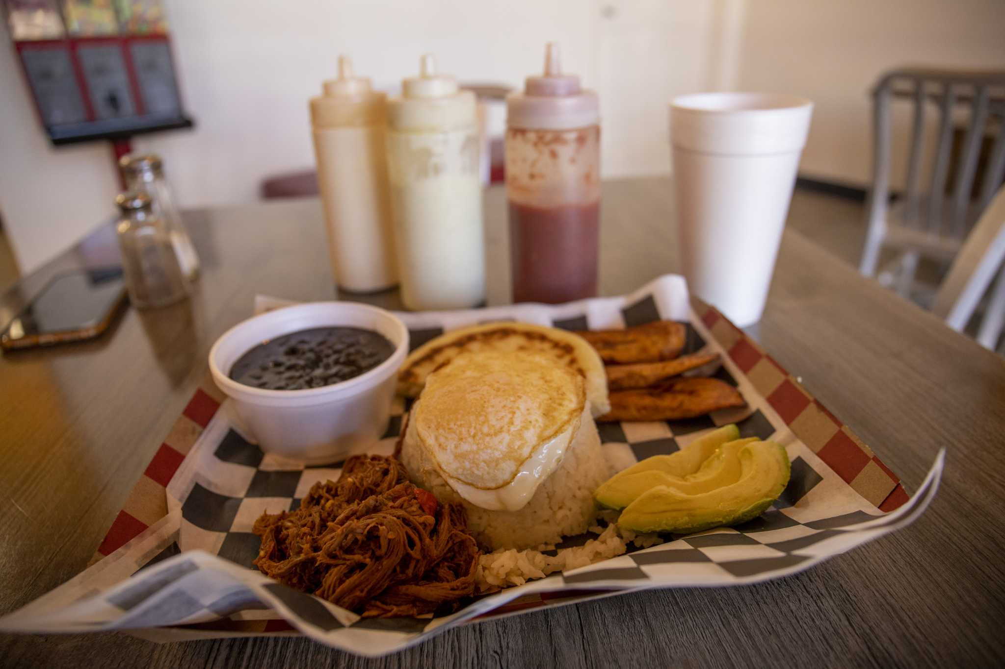 Small Bites: Cafe Unique moves, keeps serving Venezuelan dishes