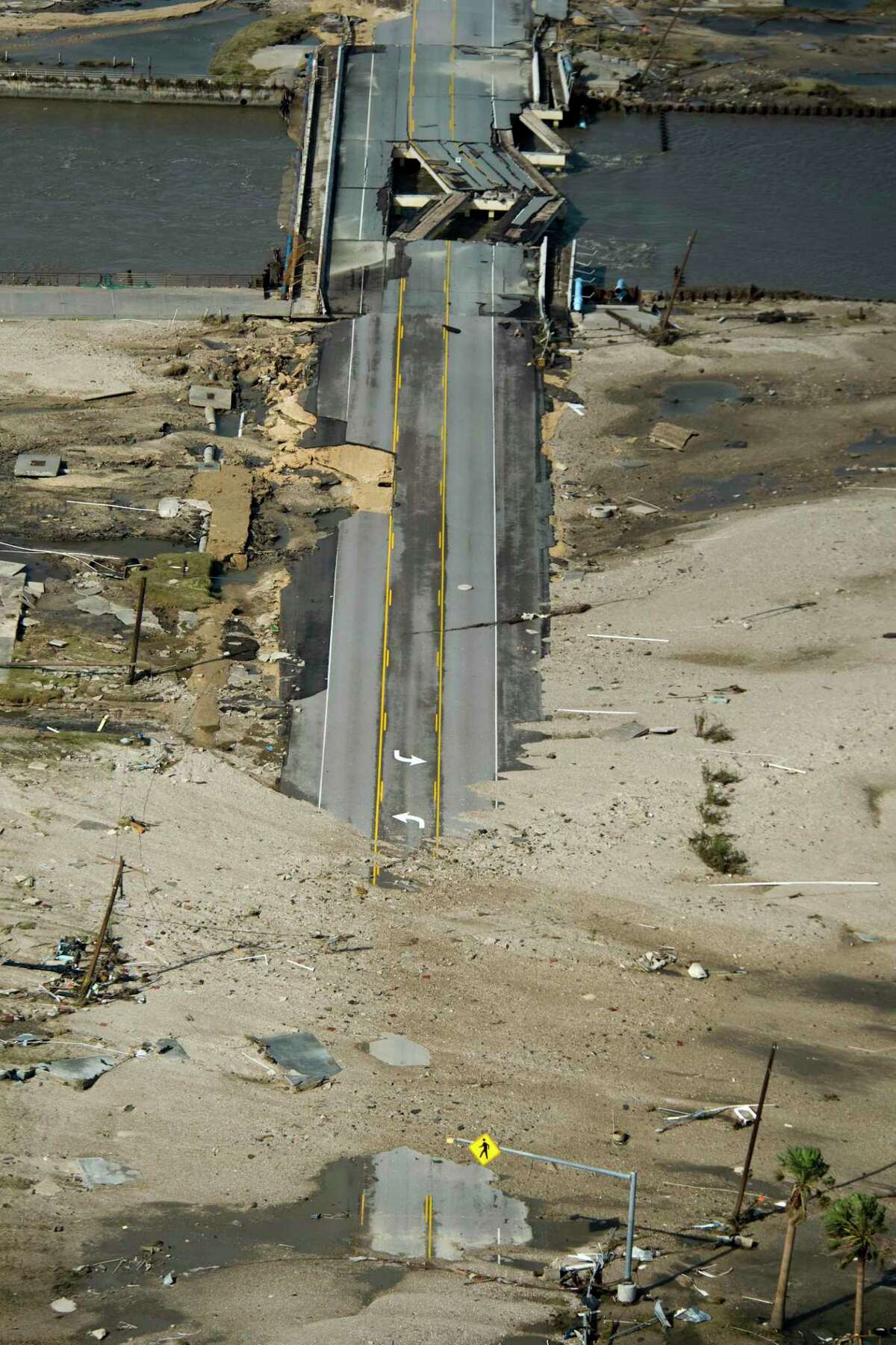 'This is the time': Rep. Lizzie Fletcher pushes for Ike Dike in Biden ...