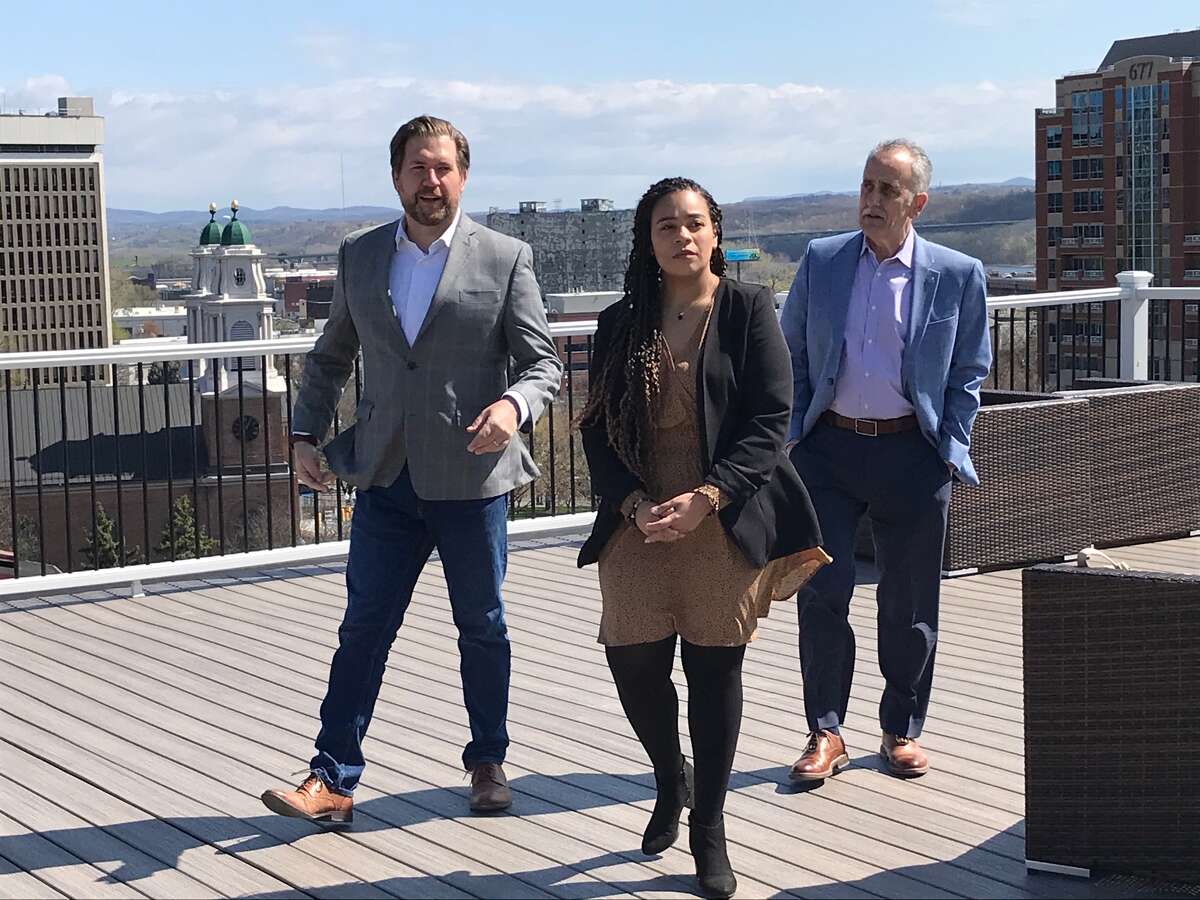 Grondahl: Coworking space for nonprofits touts gym, pool and great view