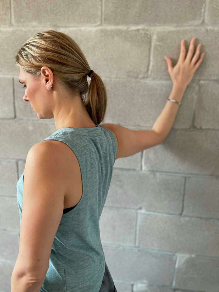 How to tweak your posture to feel healthy and strong