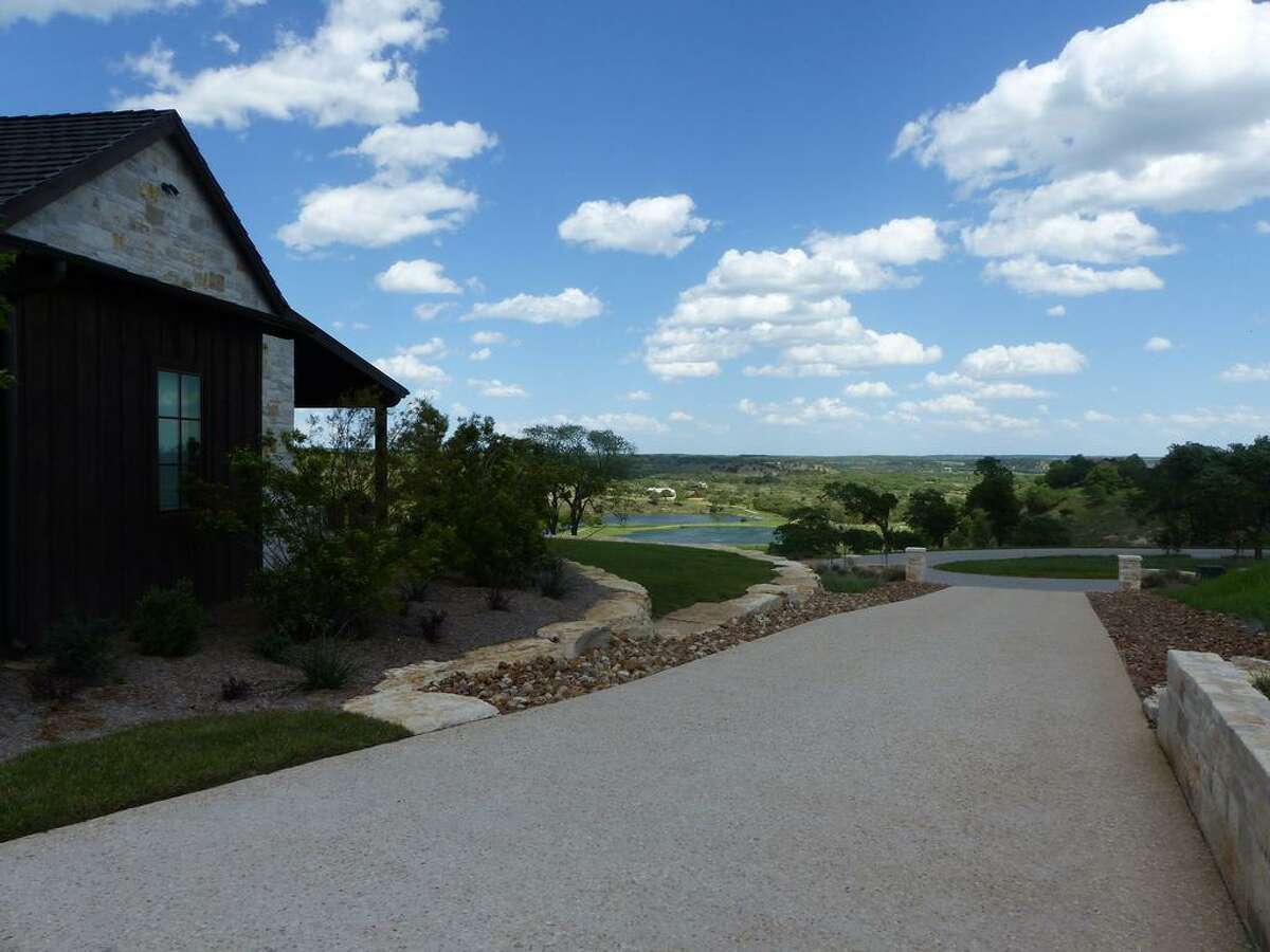 Houston couple trades Santa Fe for Hill Country vacation home