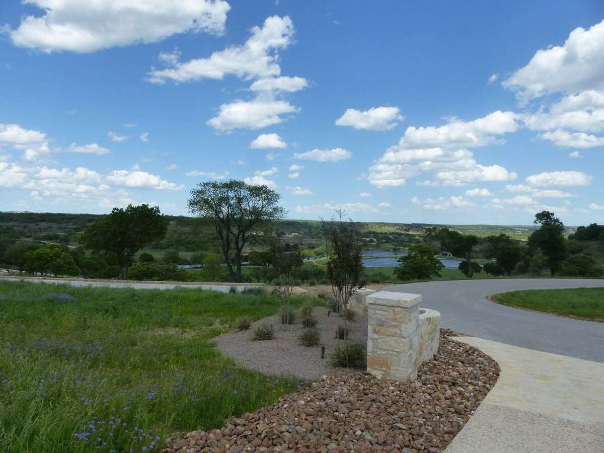 Houston couple trades Santa Fe for Hill Country vacation home
