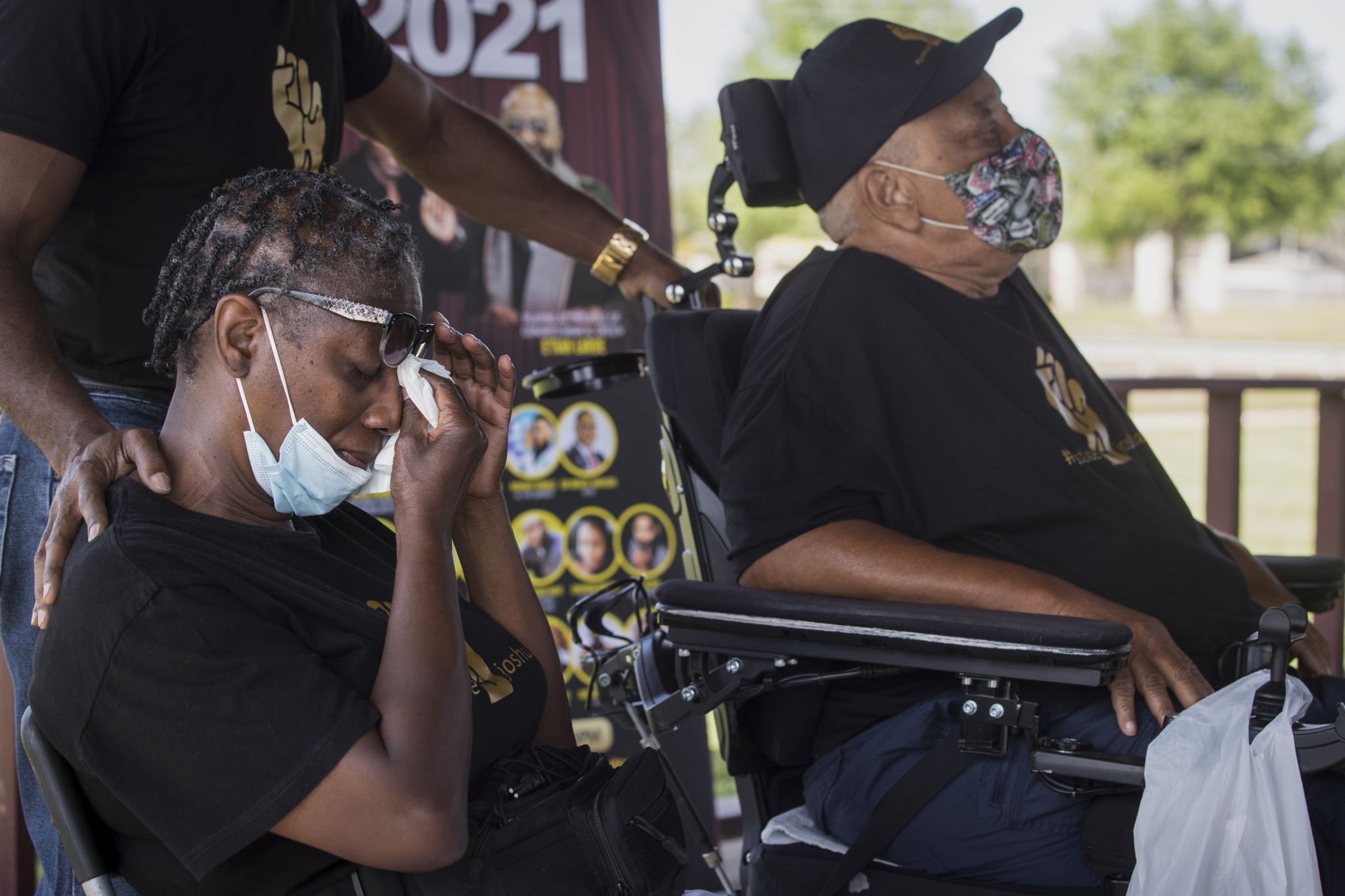 Joshua Johnson's family 'devastated' by no indictment for officer in ...