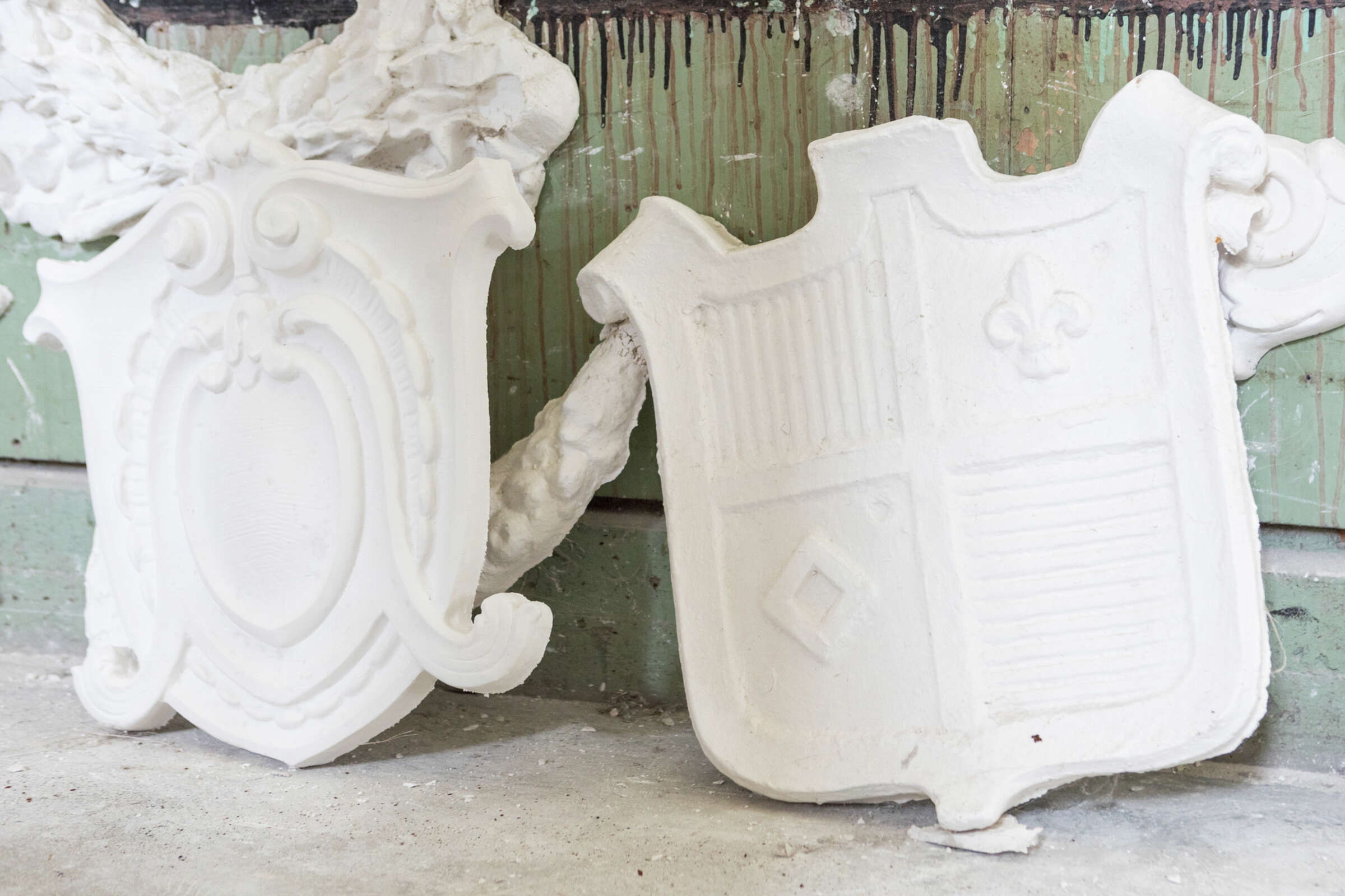 The story behind the mysterious crests on old San Francisco homes