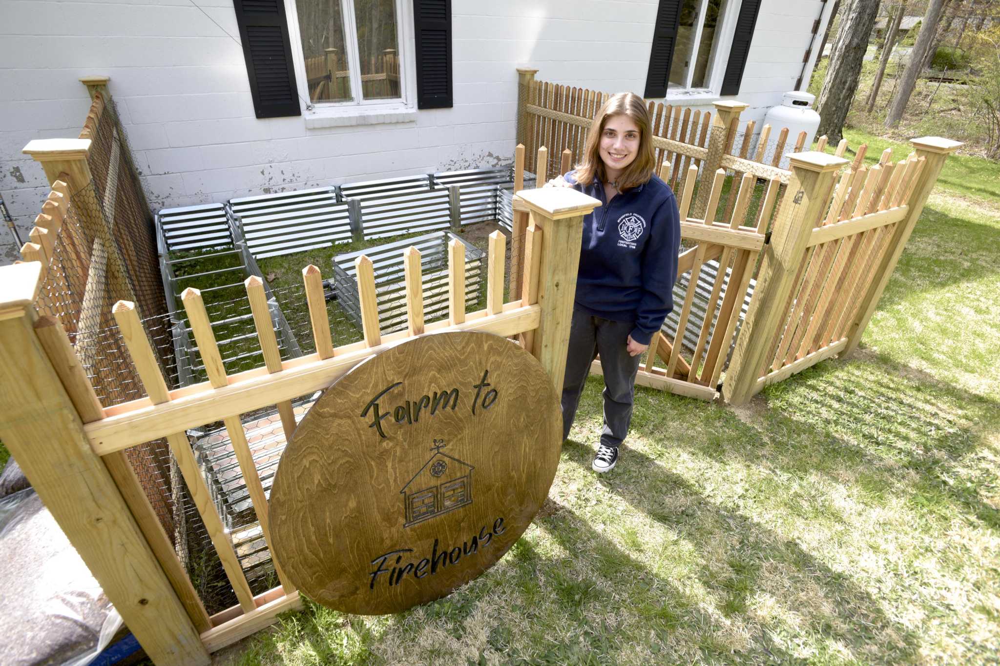 Ridgefield teen plants garden to help firefighters combat PTSD