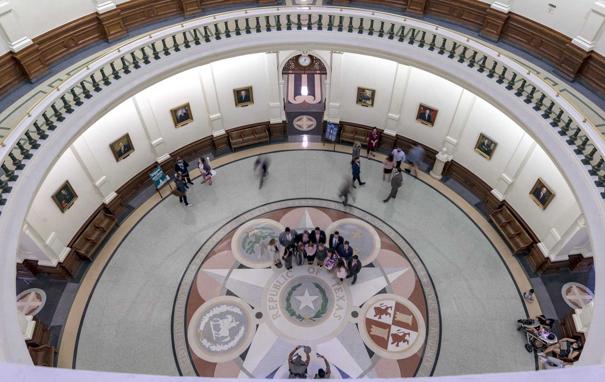 Opinion: Anti-trans bill passed by Texas Senate would make parents like ...