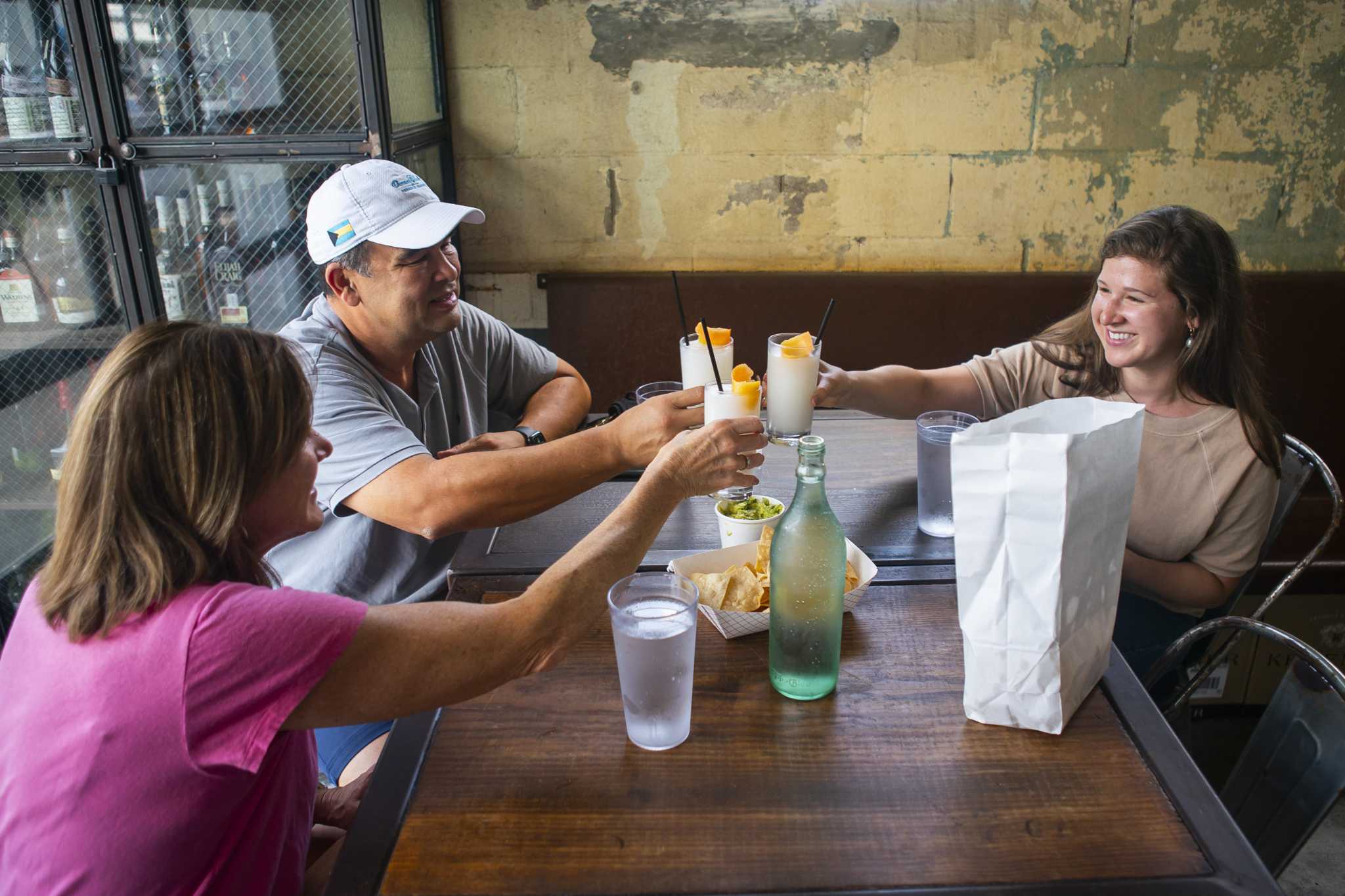 Texas alcohol to-go bill awaits Gov. Abbott’s signature to become law