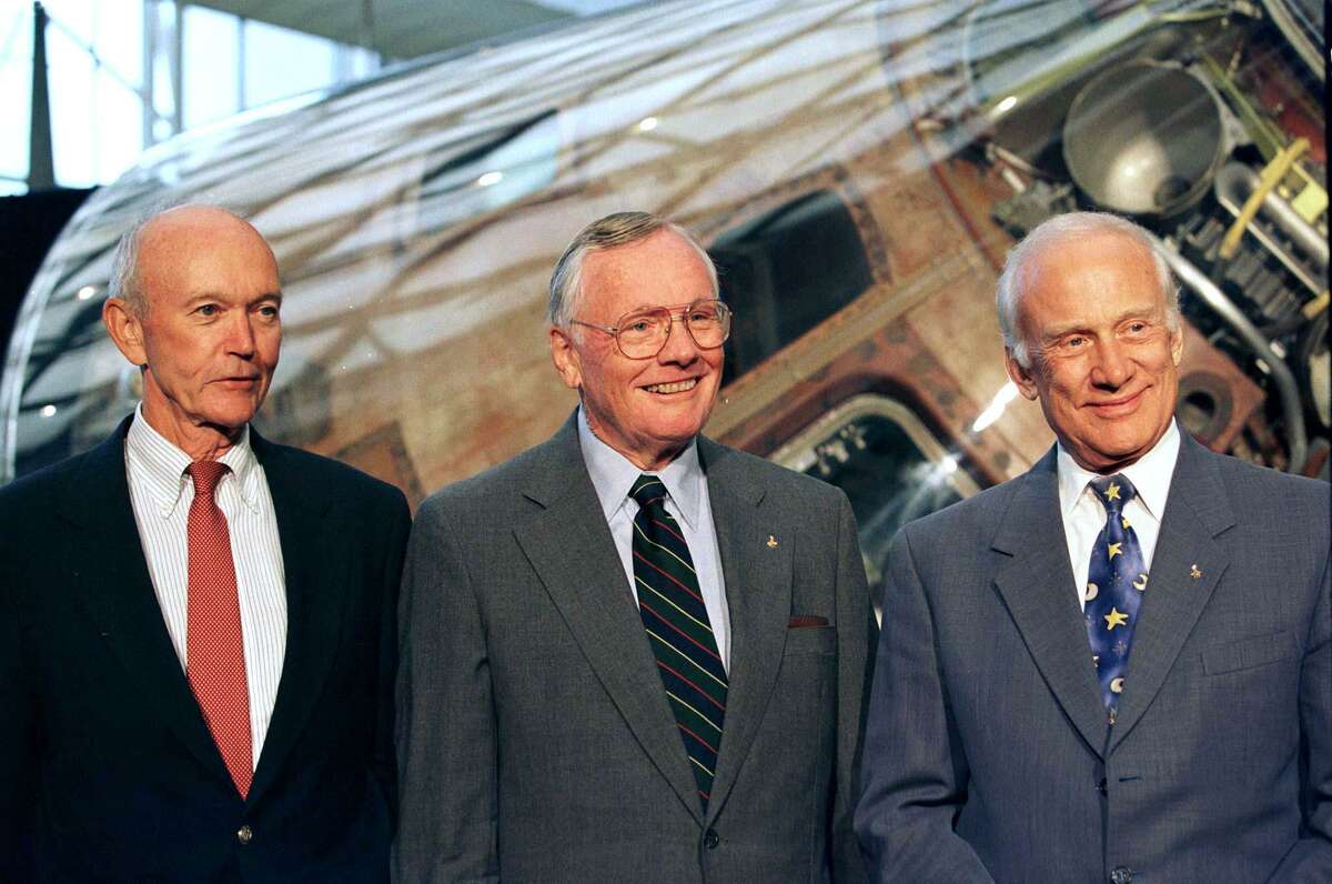Michael Collins, astronaut from Apollo 11 crew, dies at 90
