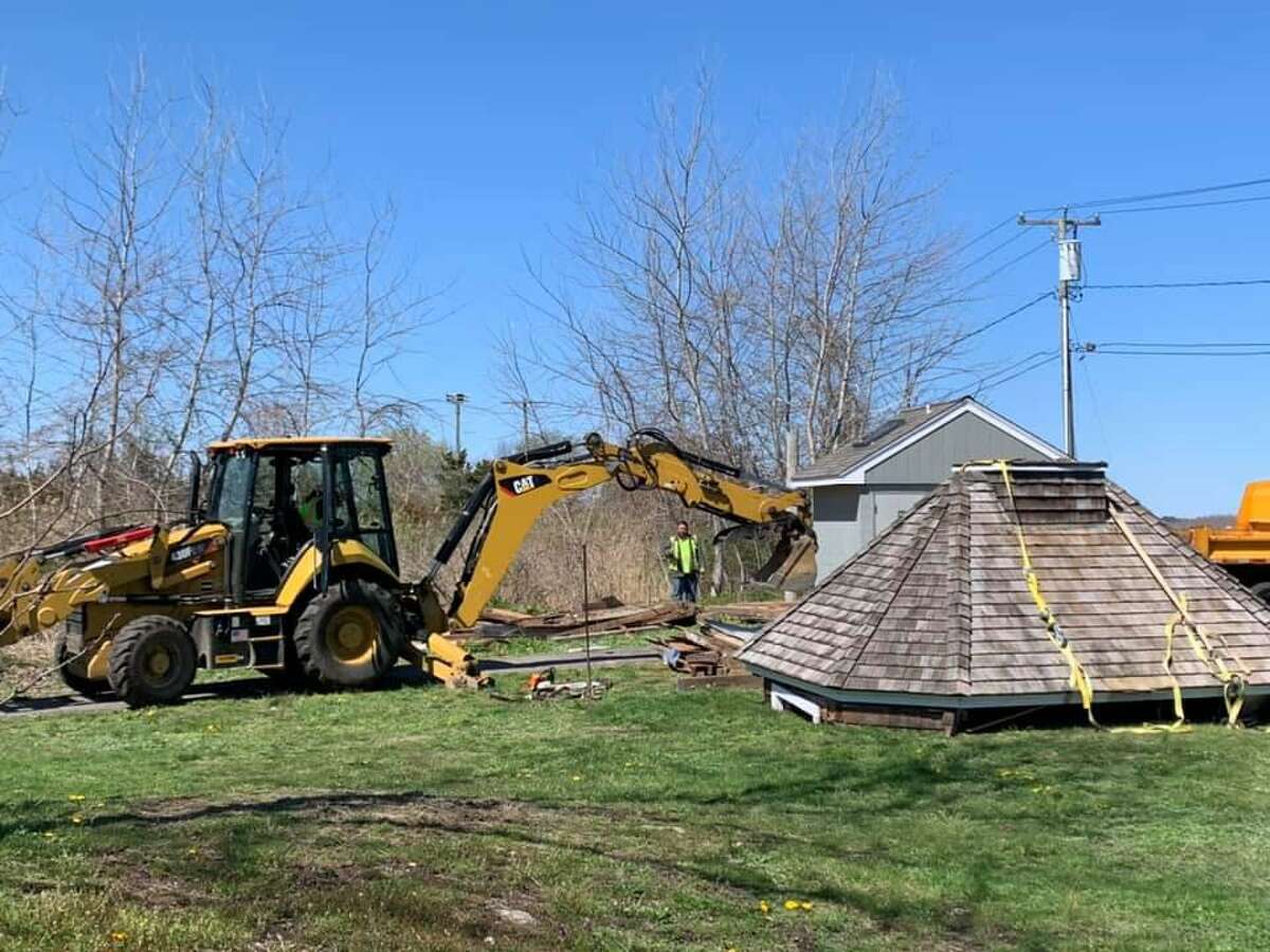 ‘A piece of our town history’: Old Saybrook’s aging visitor center torn ...