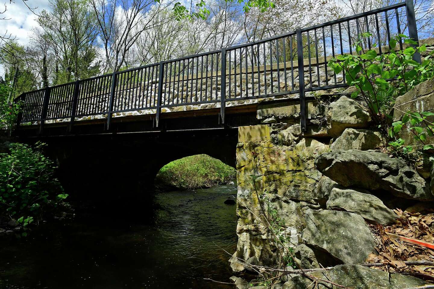 Norwalk's new West Cedar Bridge opens after months-long detours