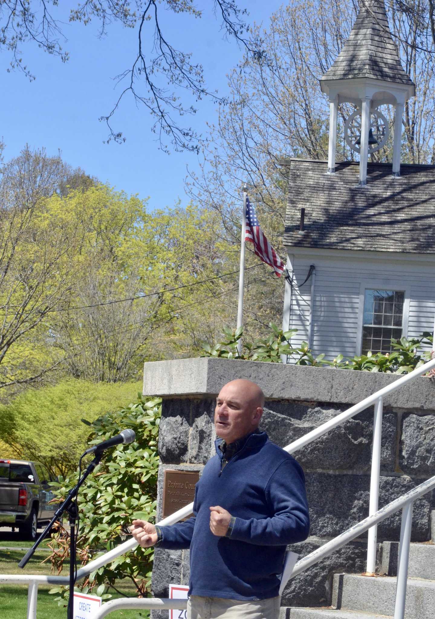 Dozens rally in Madison to support keeping zoning decisions local