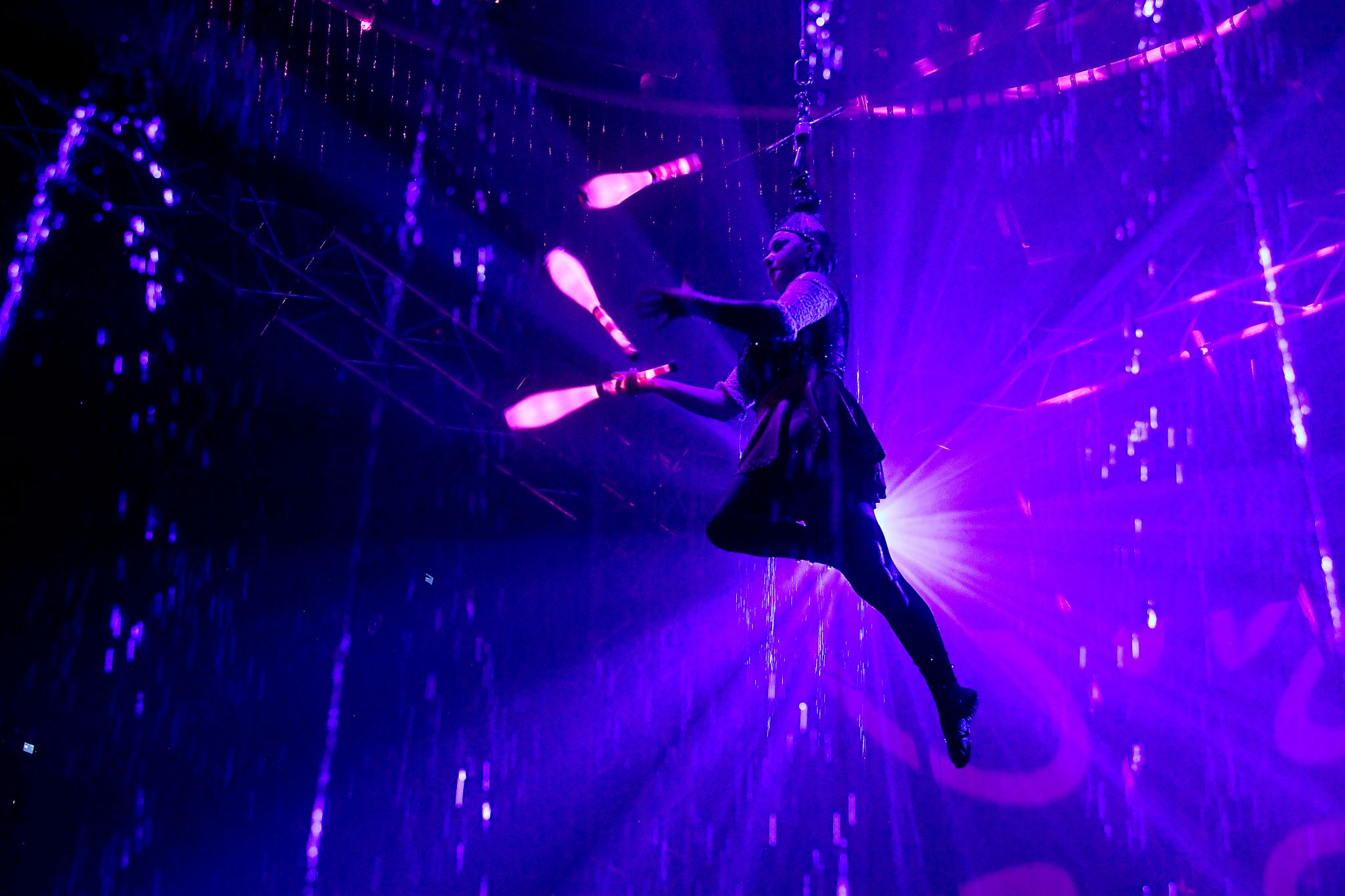 Cirque Italia’s Water Circus wows crowds