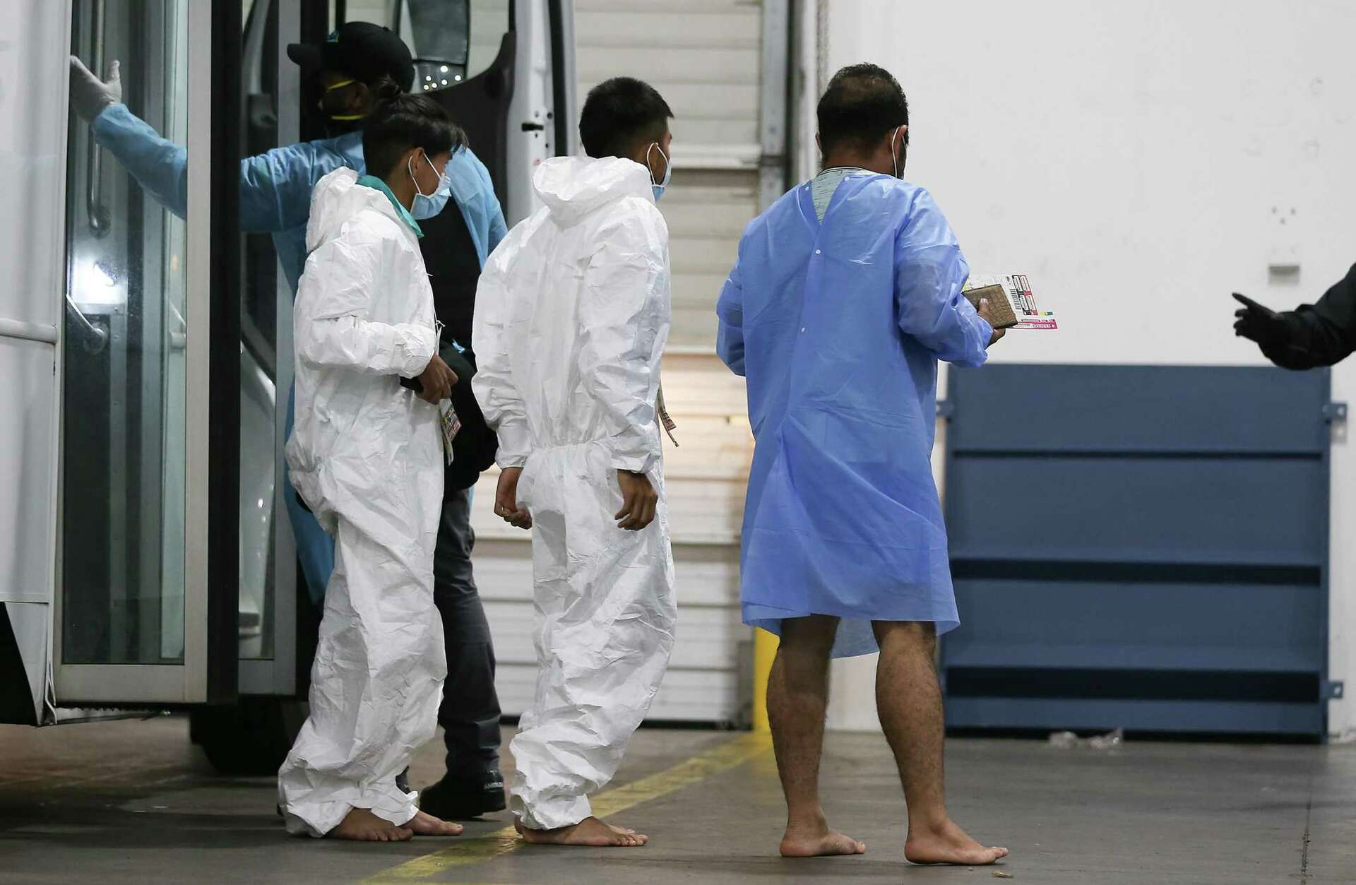 No food for days, took turns sitting: Inside a 'stash house' packed ...