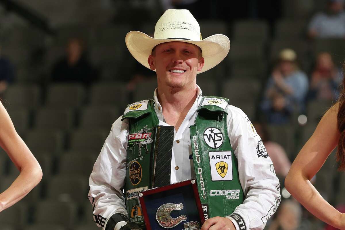 Jasper rider returns to win PBR event in Omaha