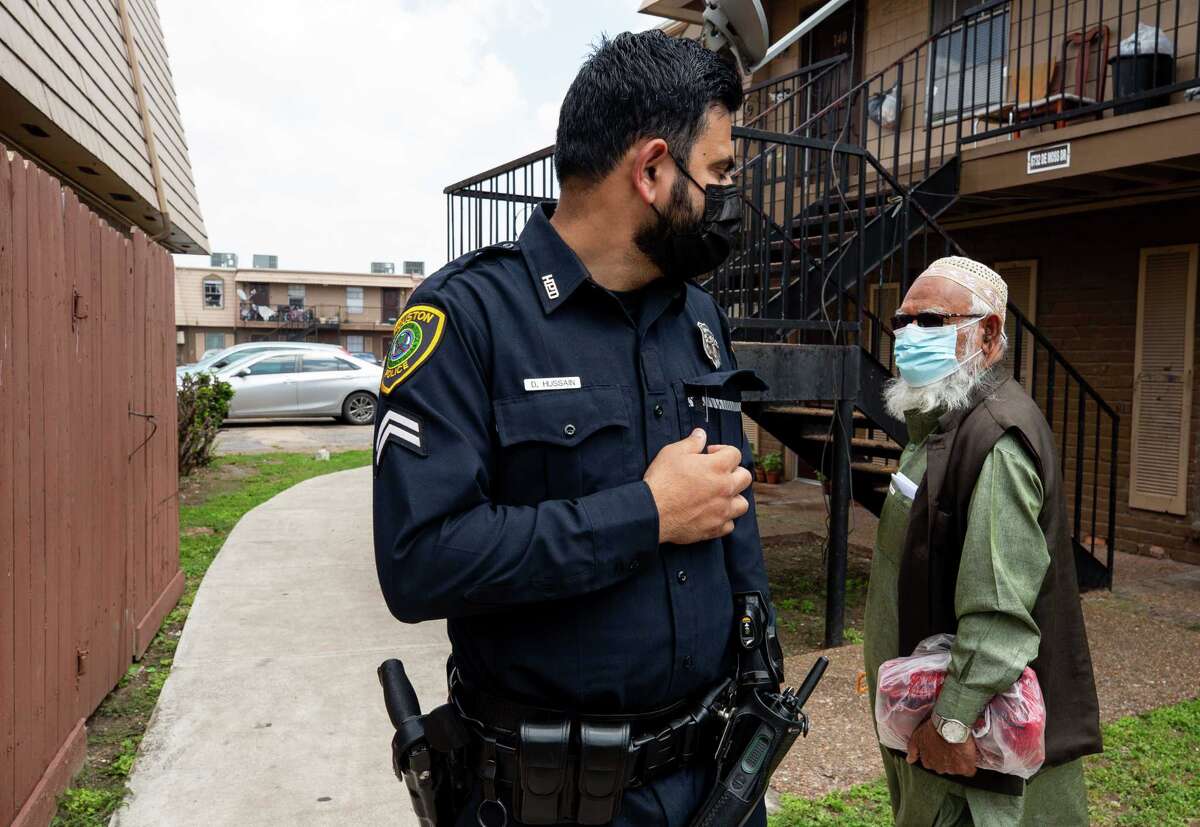 Houston police accommodate Muslim cops who fast during Ramadan