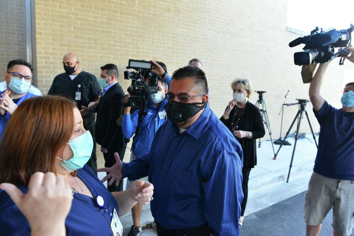‘There are not words’ — Balcones Heights officer gets chance to thank ...