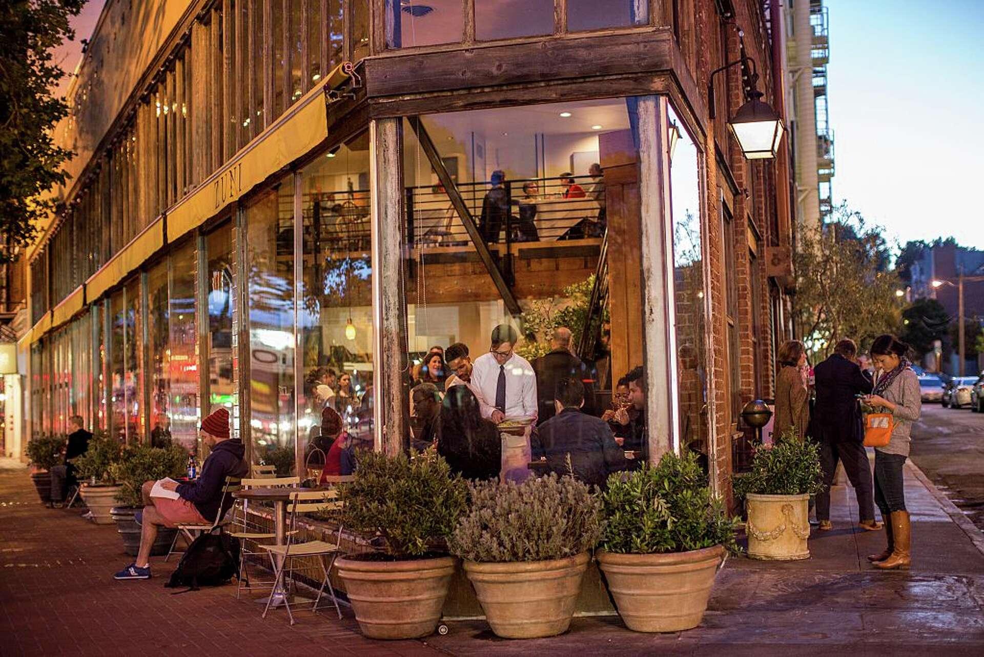 San Francisco's Zuni Cafe removed tips a year ago. Despite pushback, it ...