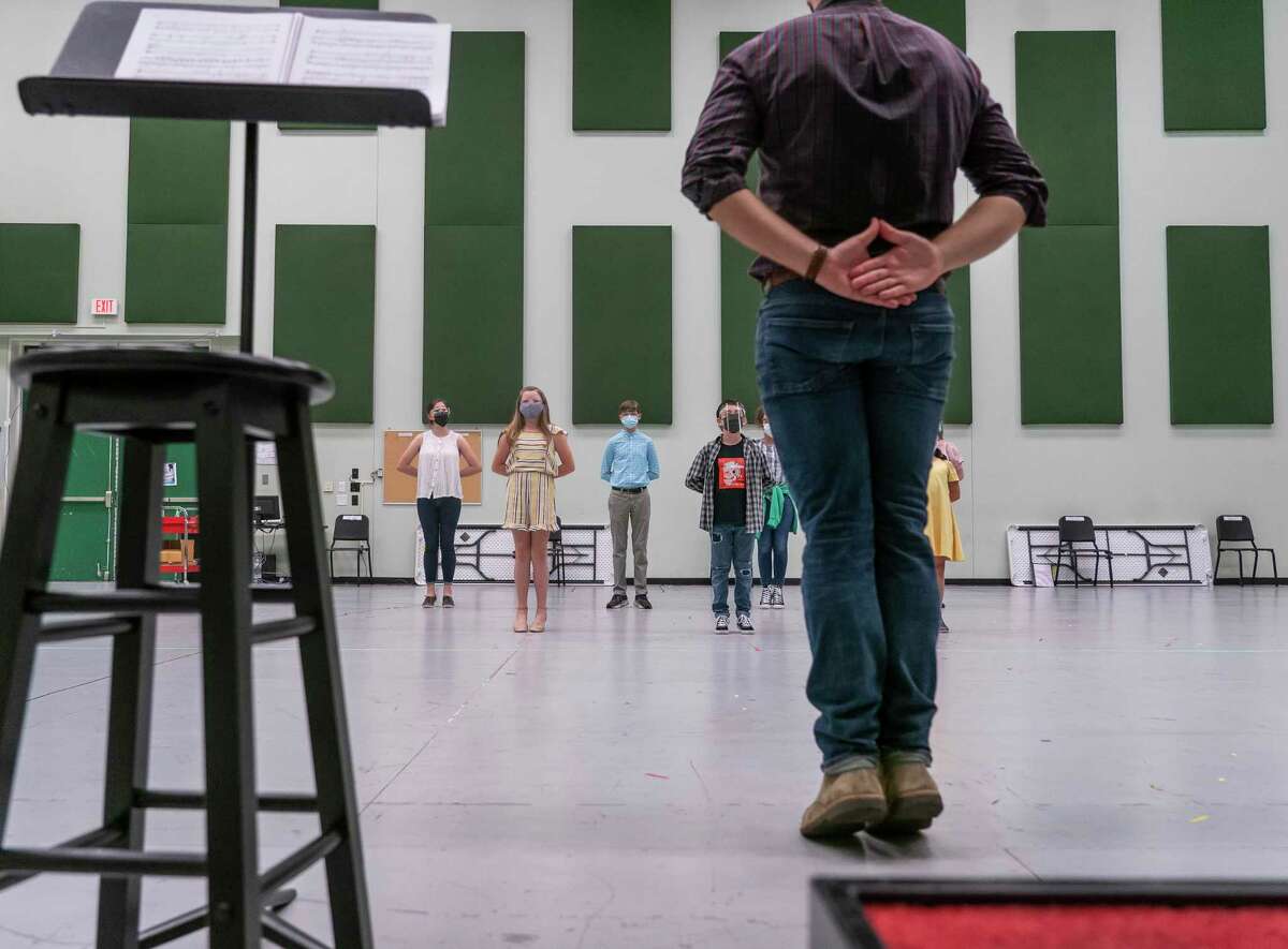 Symphony, ballet and movies return to Houston, but theater stages ...