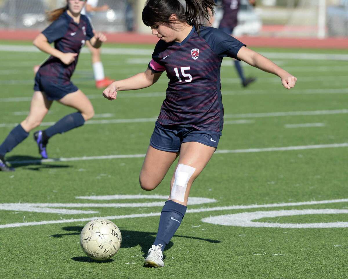 Seven Lakes, Katy lead 19-6A girls soccer honors