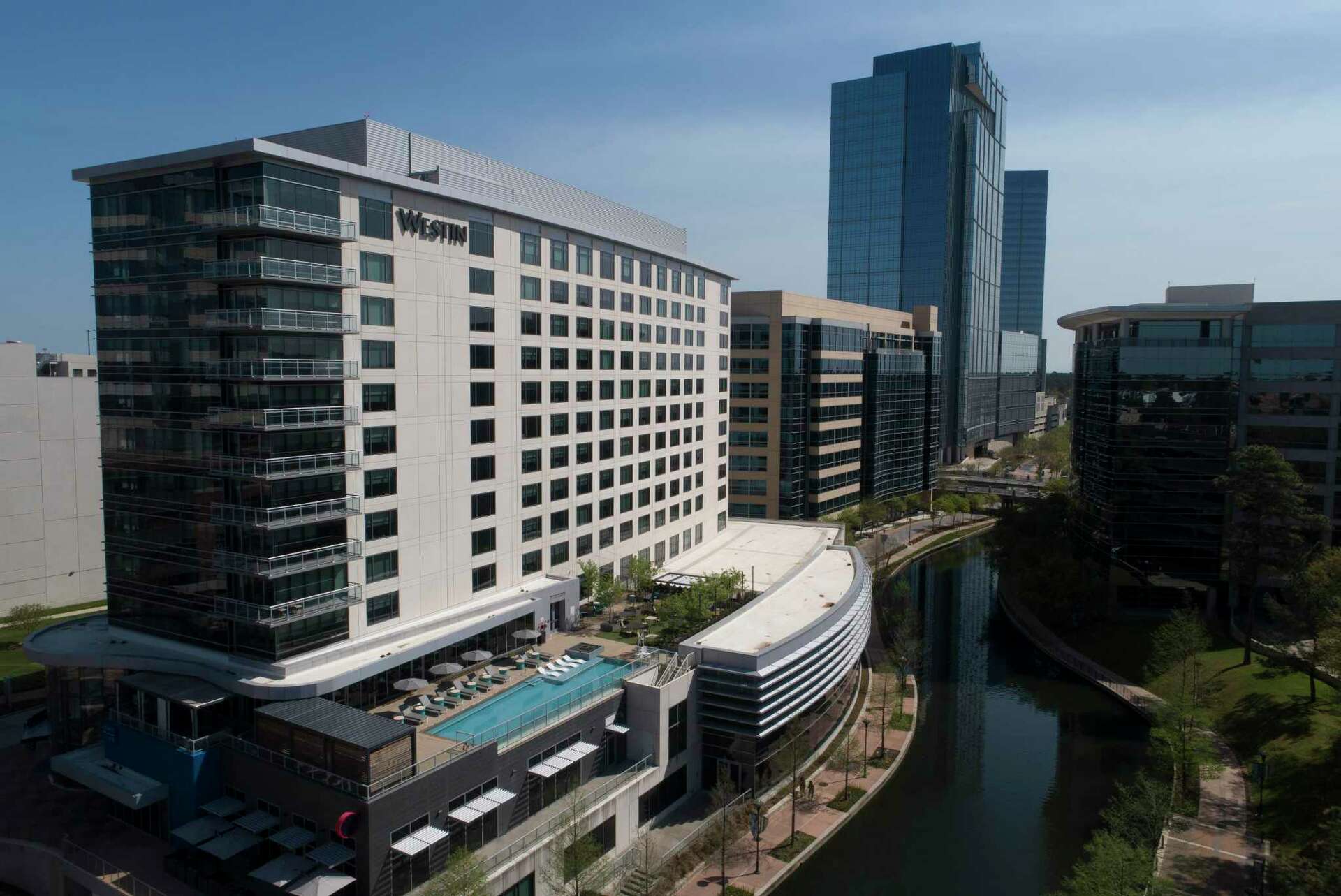 8 Woodlands restaurants with the best patios for outdoor dining