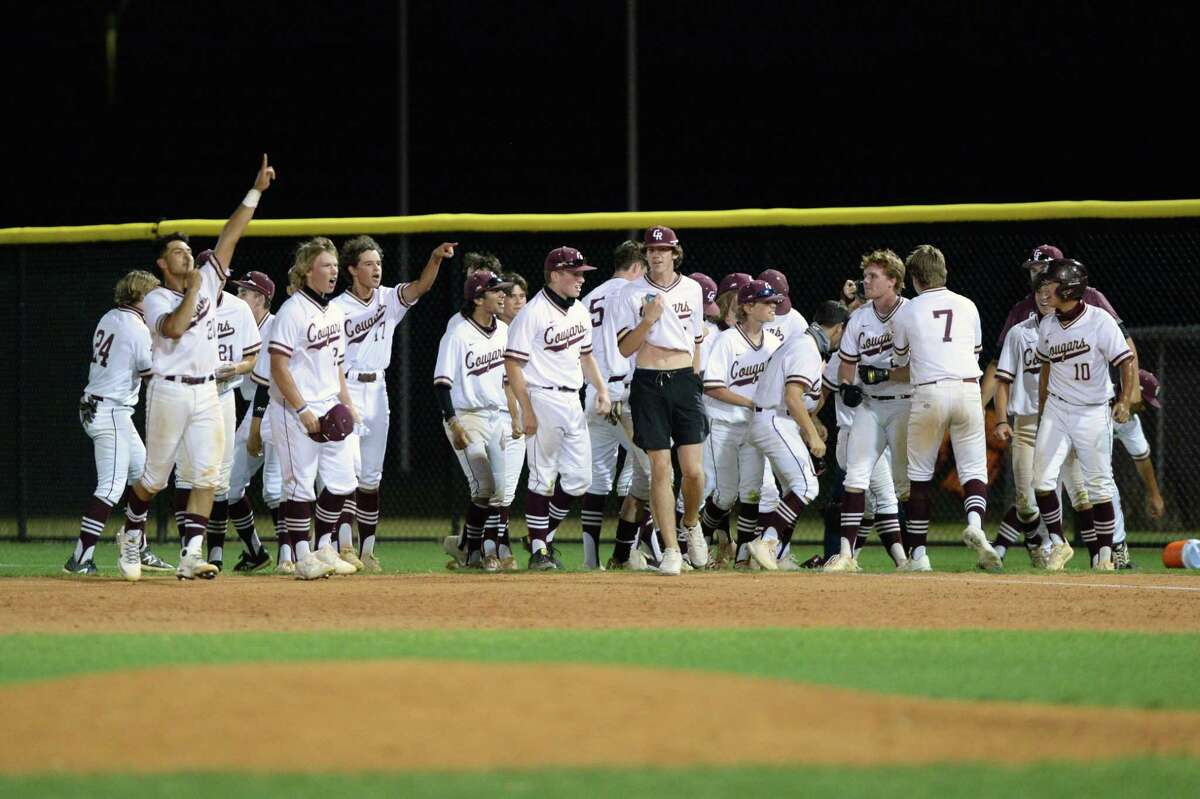 Seventh-inning rally sends Cinco Ranch to area playoffs