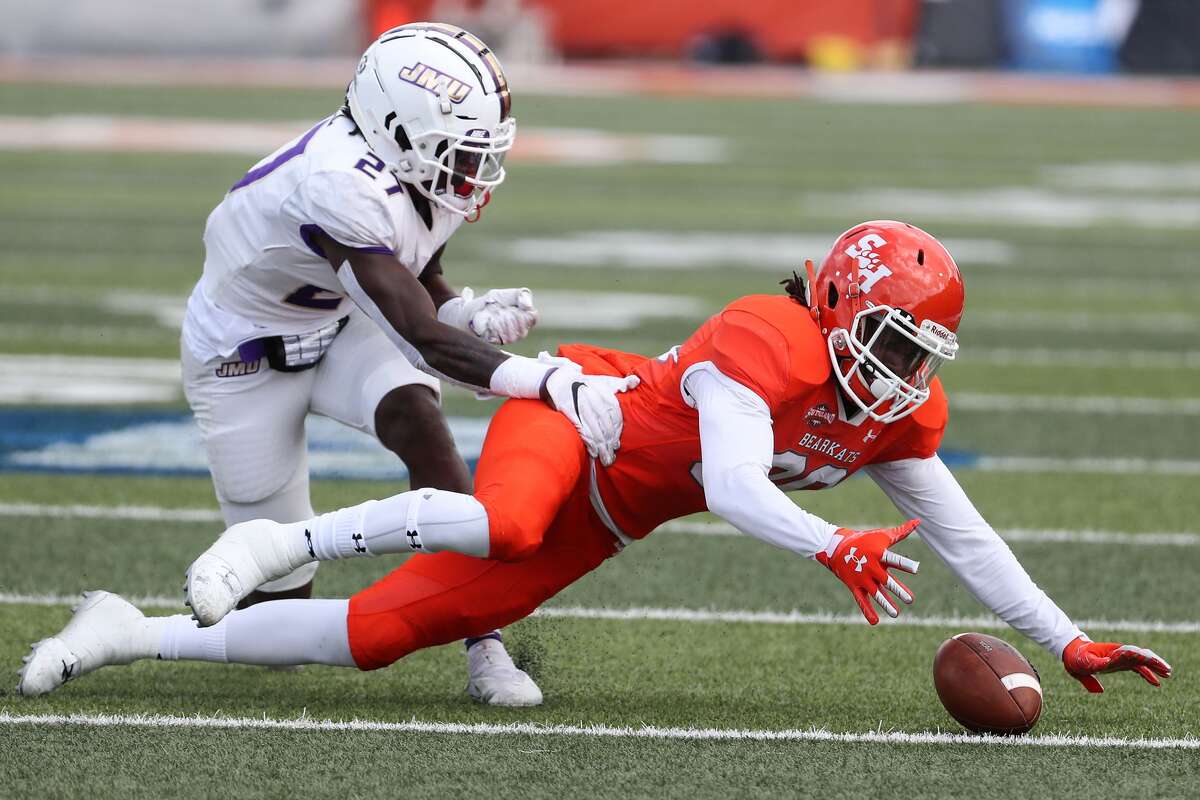 Sam Houston advances to FCS title game with comeback win vs. James Madison