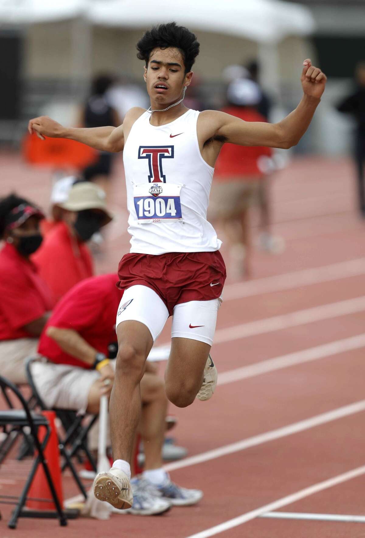 TRACK AND FIELD: Washington leads College Park to third place at state