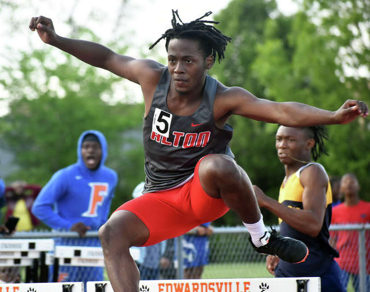 Host Tigers overtake Mascoutah to win Winston Brown Invite