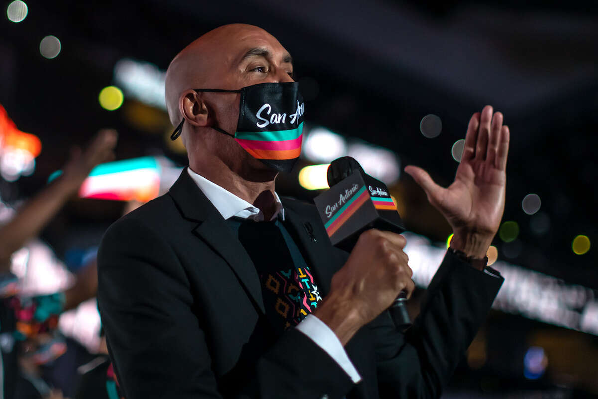 Beloved Spurs personality has another job in marine life