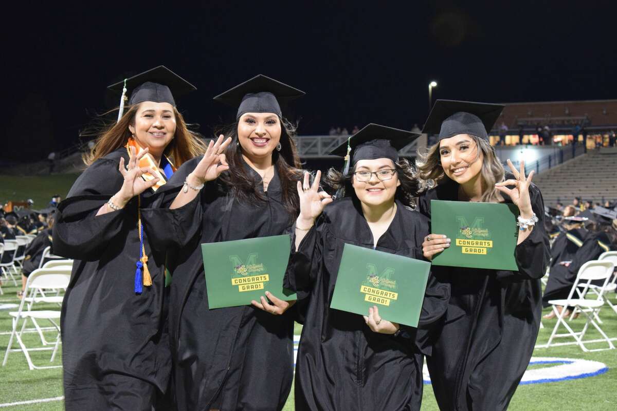 Midland College outstanding graduates and transfer scholarship recipients