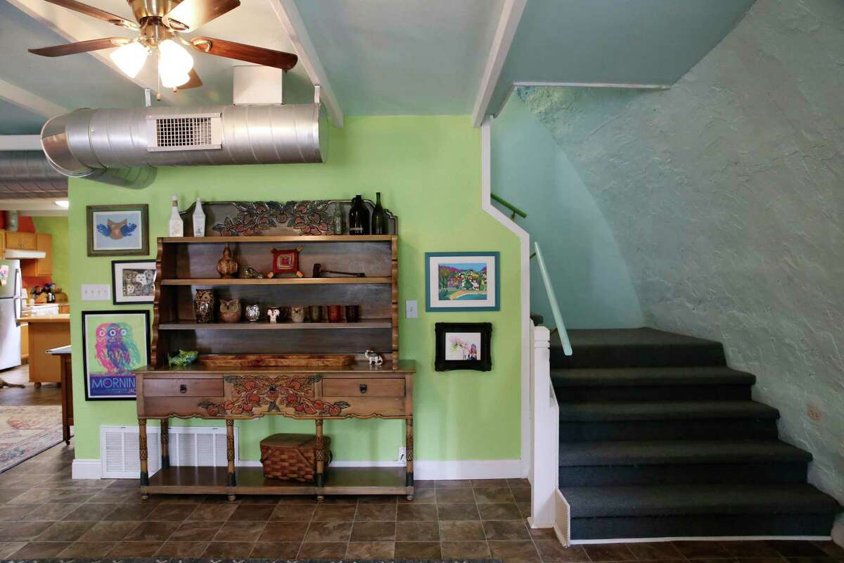 Inside a Hondo dome house that’s home to humans, not Hobbits