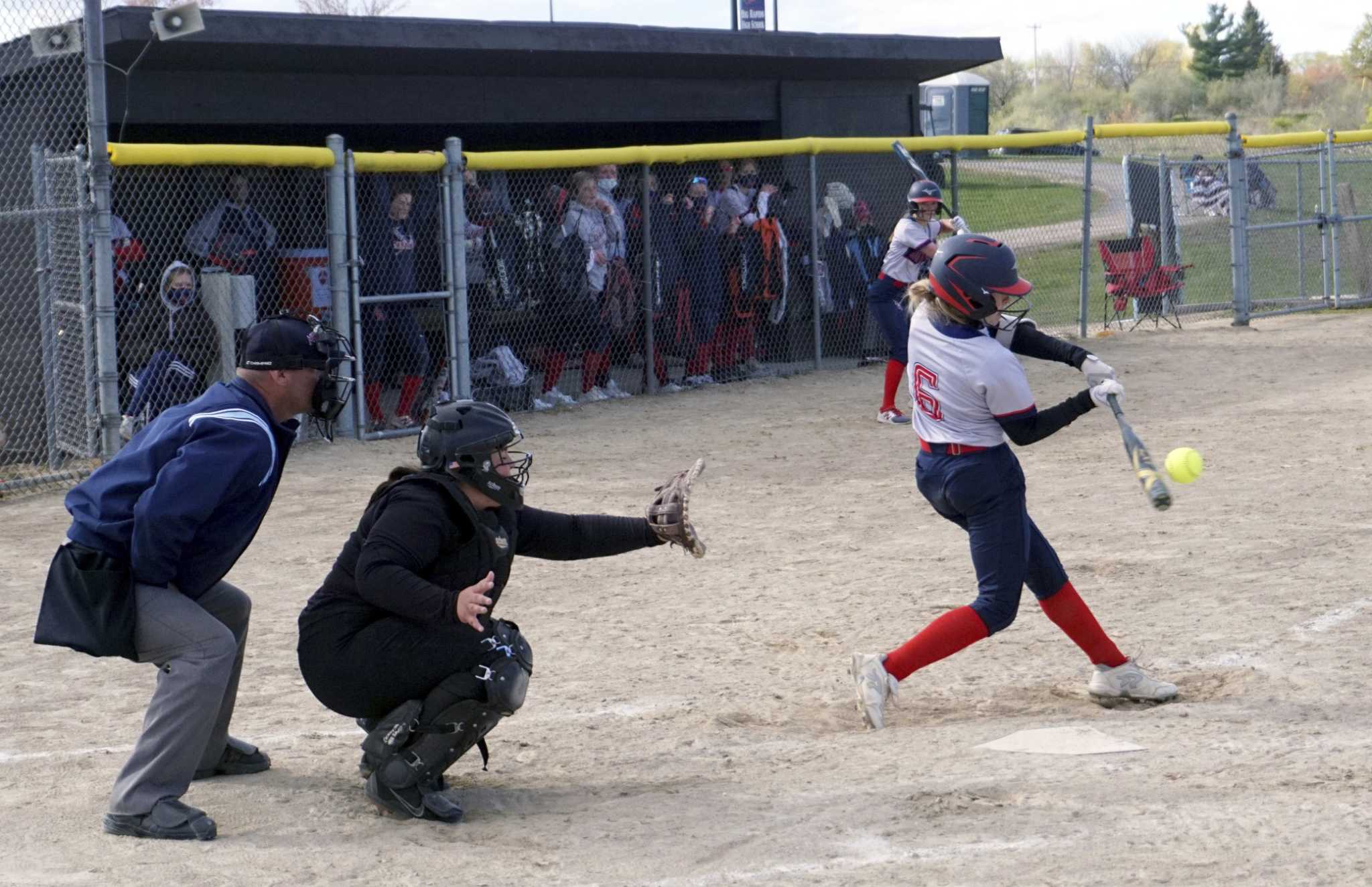 Hot bats propel Cardinals to pair of shutouts over Vikings