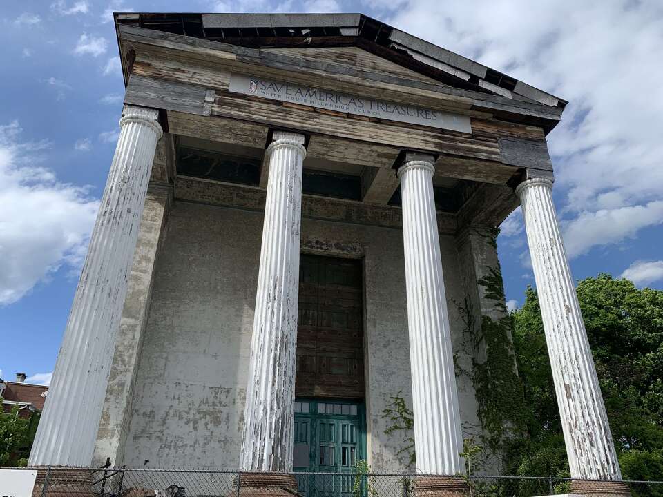 An architecture fan's guide to Newburgh