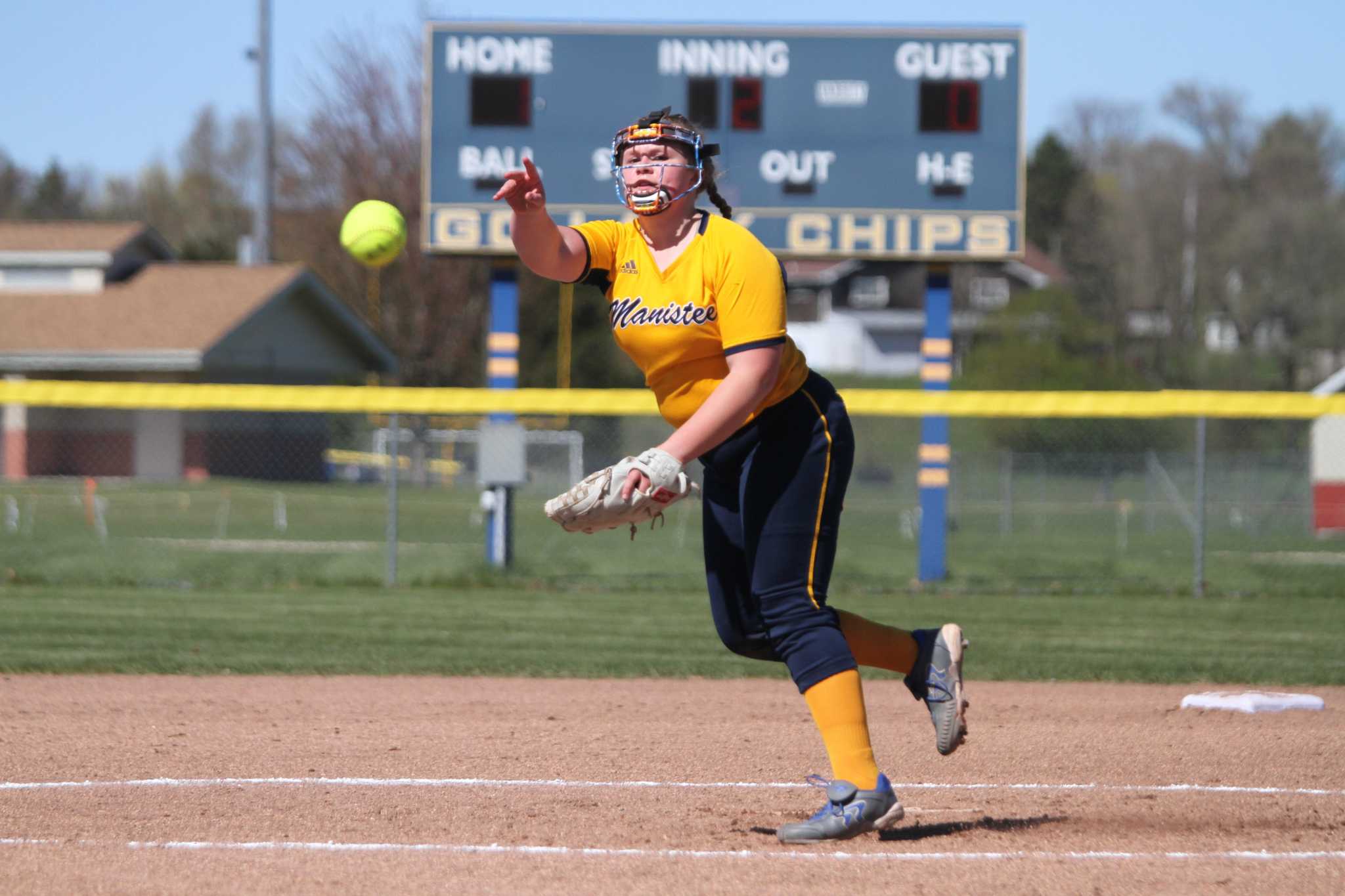 Chips softball splits with Orchard View