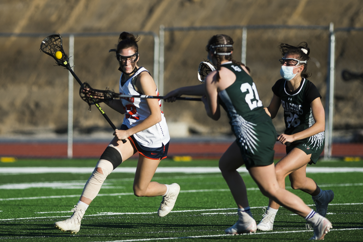 Midland-Dow girls claim SVL title, open regional with close win