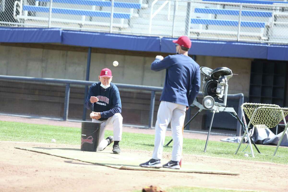 After nearly 2.5 million pitches, UConn’s Andy Baylock, 82, still ...