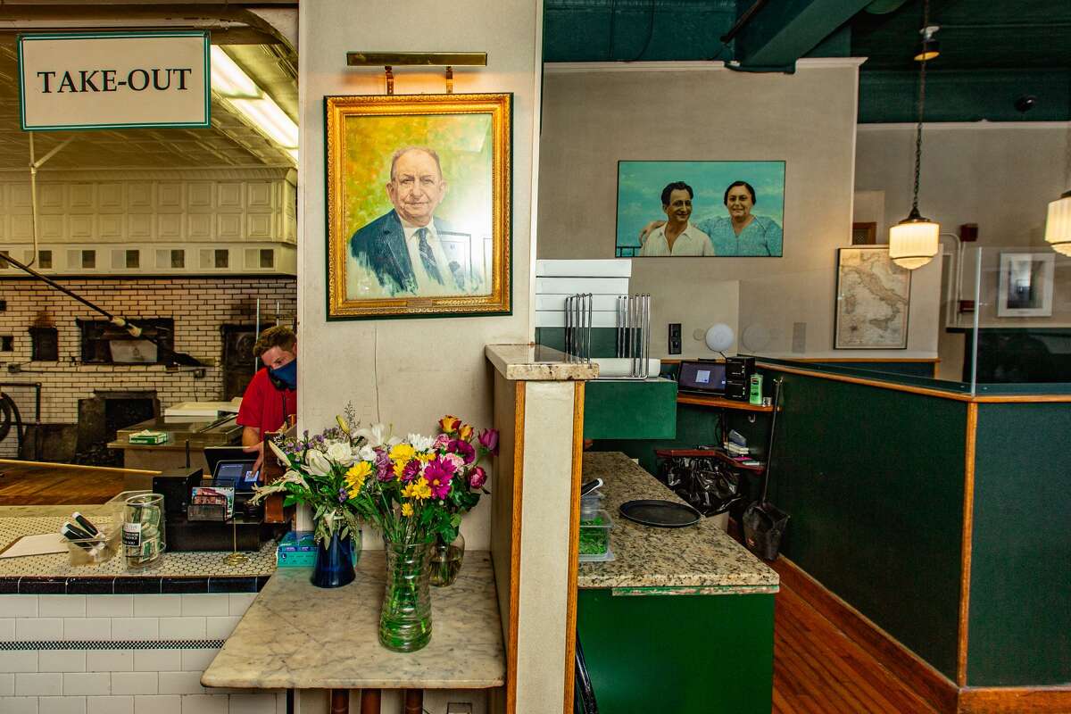 Frank Pepe’s voted CT’s Most Iconic Eatery in Hearst bracket