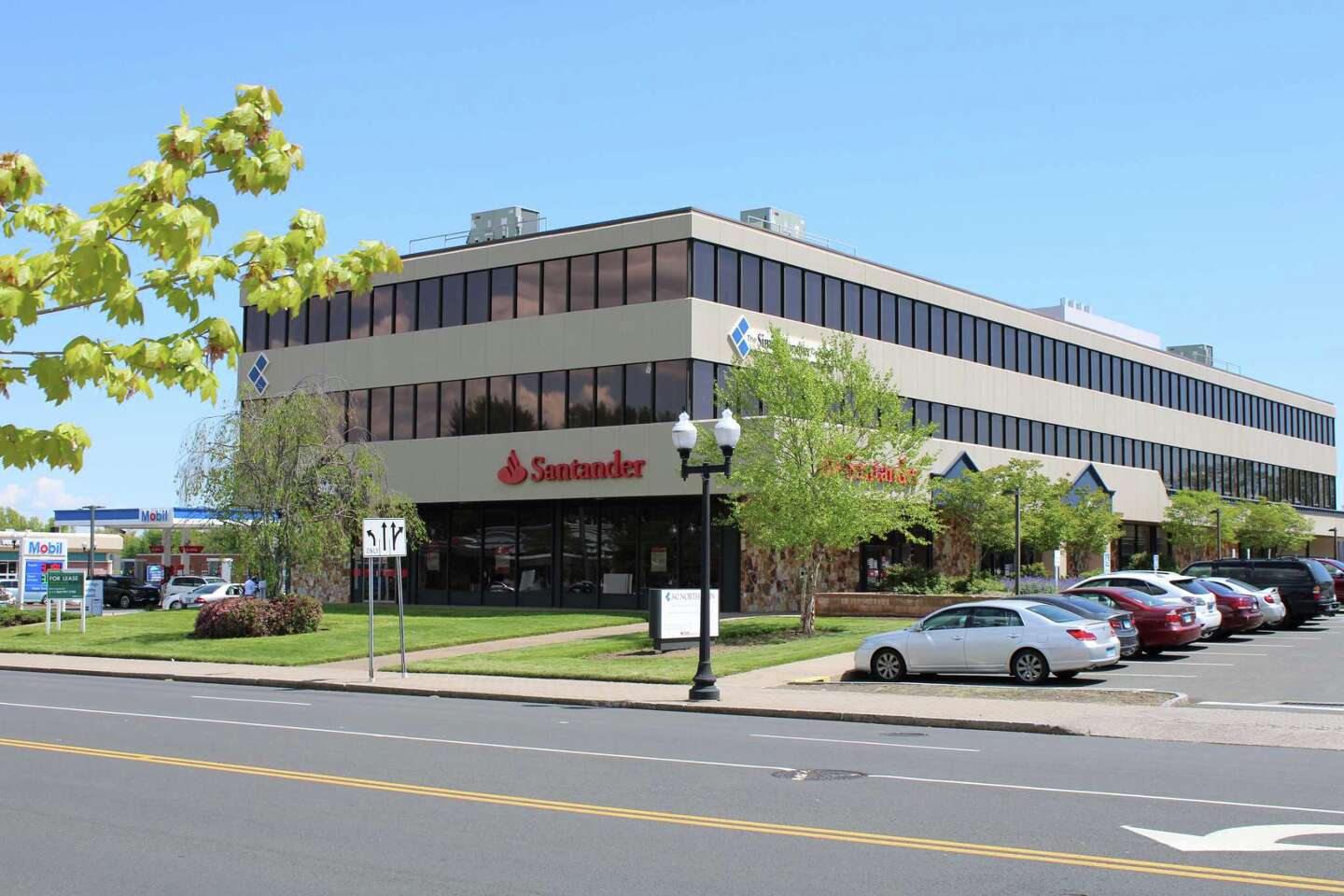 How acquisitions and mergers have reshaped CT's banking industry