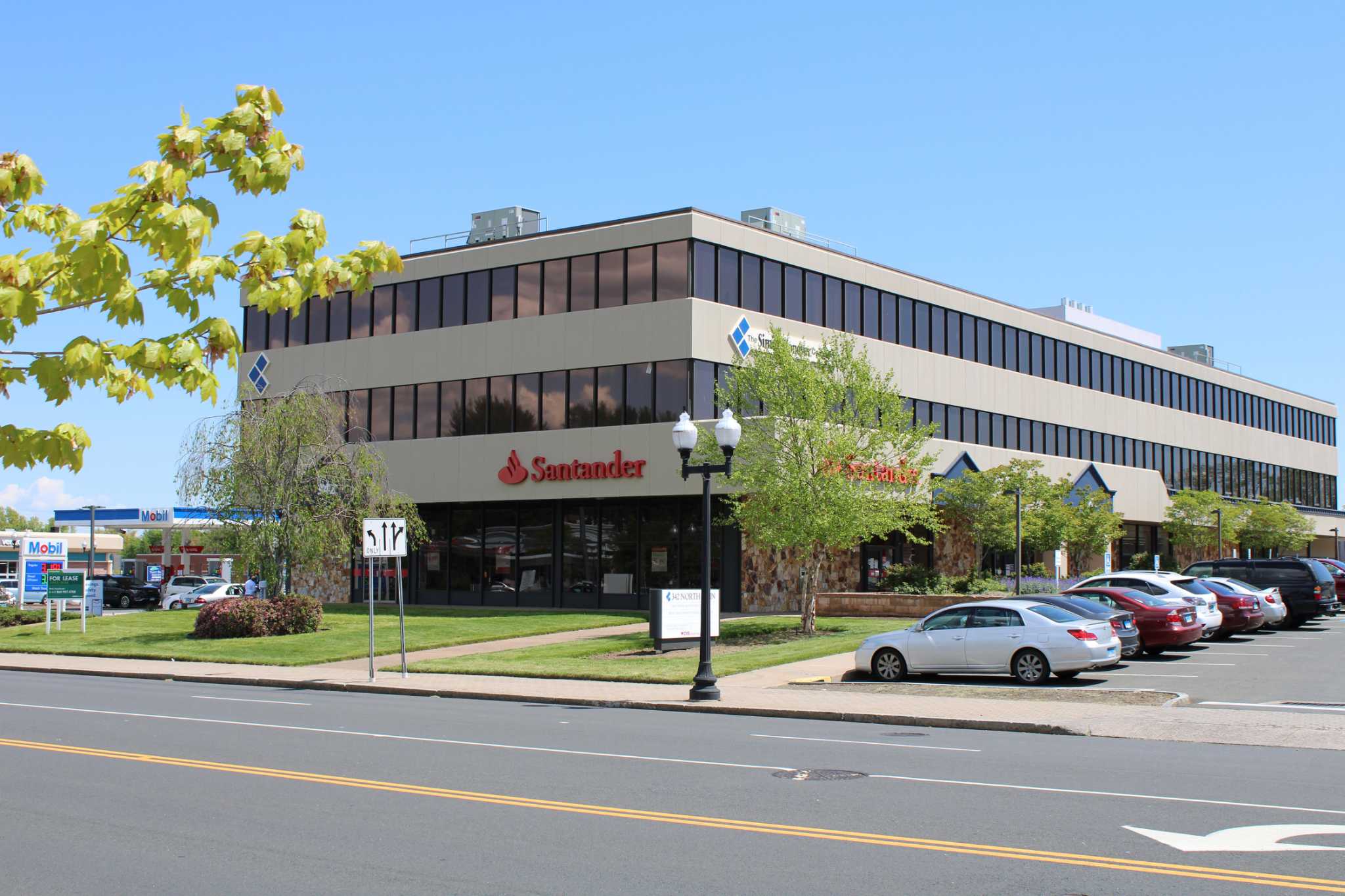 Santander Bank to close four of its 28 CT branches in August