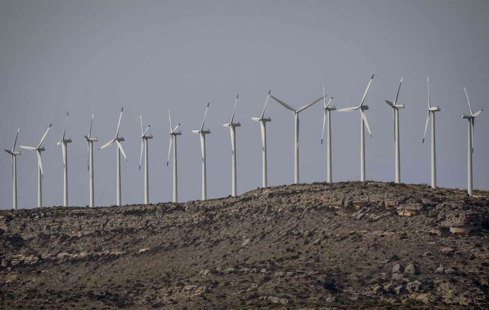Wind and solar power is rapidly growing in Texas, but ERCOT limits how ...
