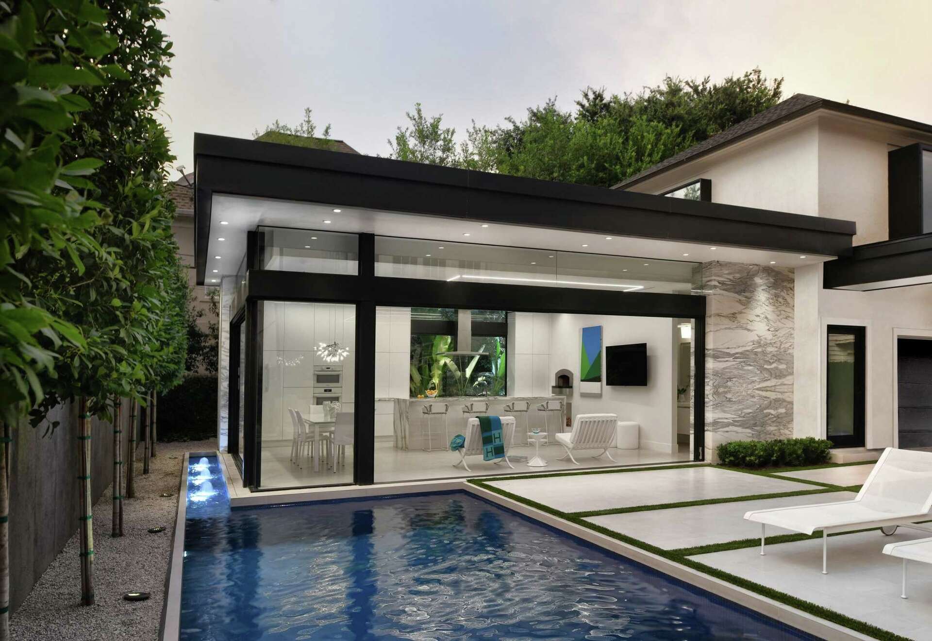 2021 Modern home tour showcases style that’s gaining traction in Houston