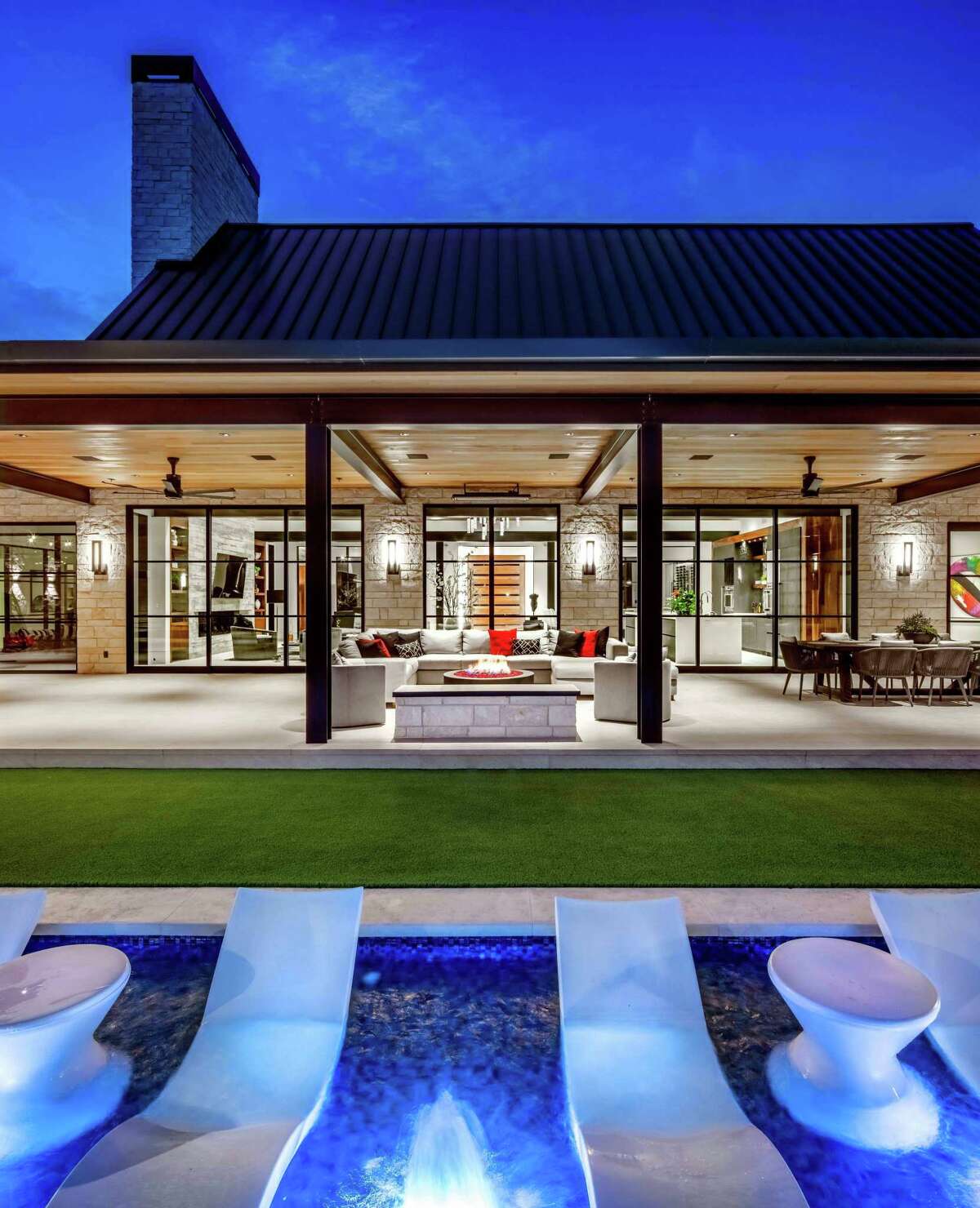 2021 Modern home tour showcases style that’s gaining traction in Houston