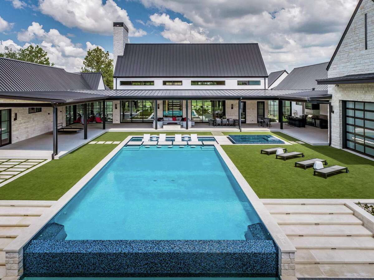 2021 Modern home tour showcases style that’s gaining traction in Houston