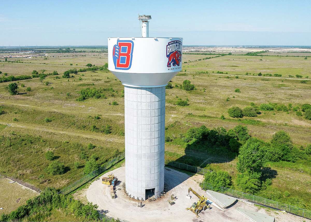 New water tower honors Bridgeland High School