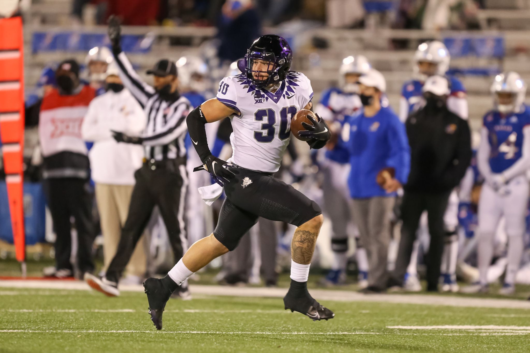 Texans sign rookie linebacker Garret Wallow