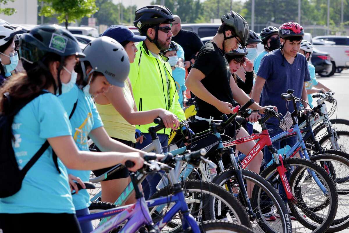 High school students ride for mental health at Wellness on Wheels event