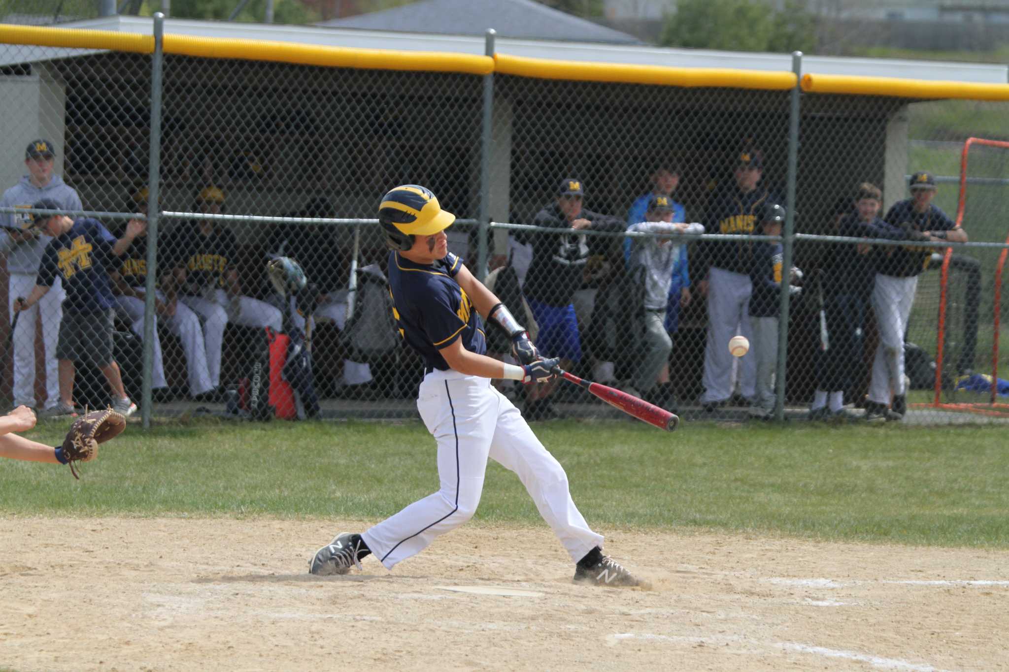 Chips baseball drops two in 350 Invite